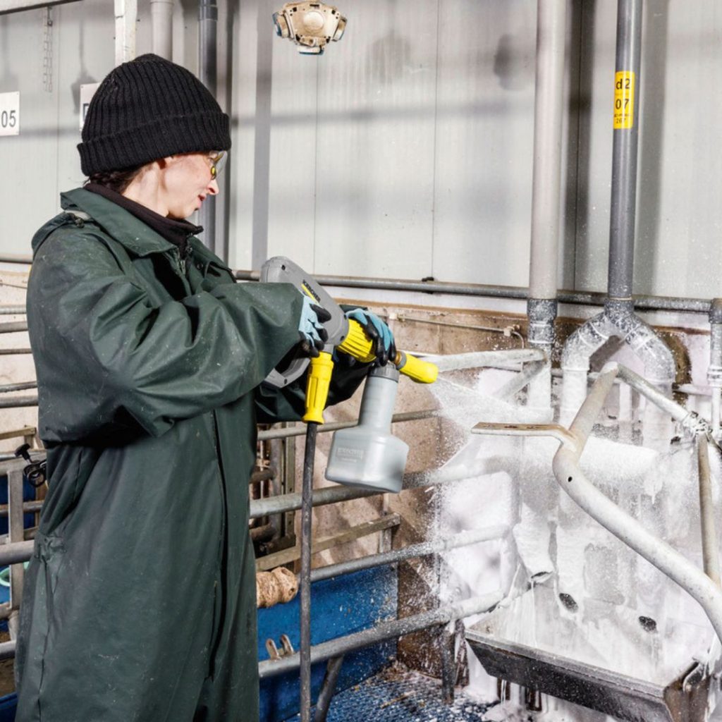 RM 99 - Lavaggio pannelli fotovoltaici - ARCE Equipment